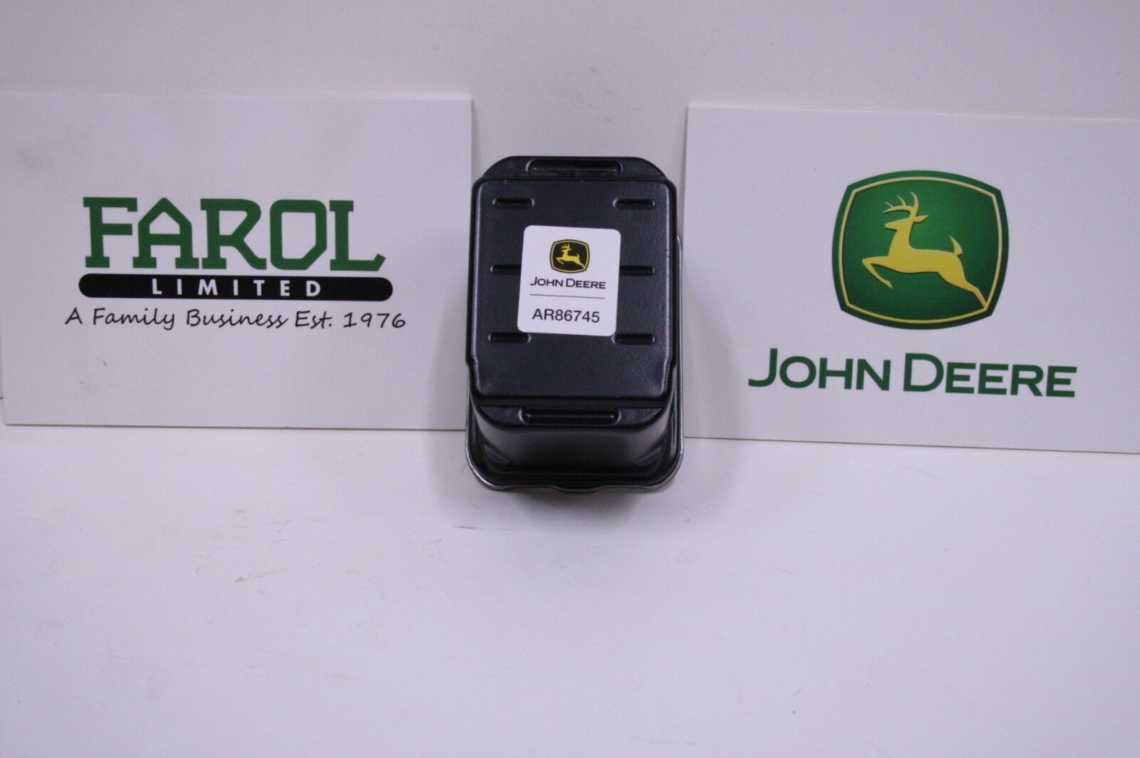 John Deere FILTER ELEMENT AR86745 - Farol Shop